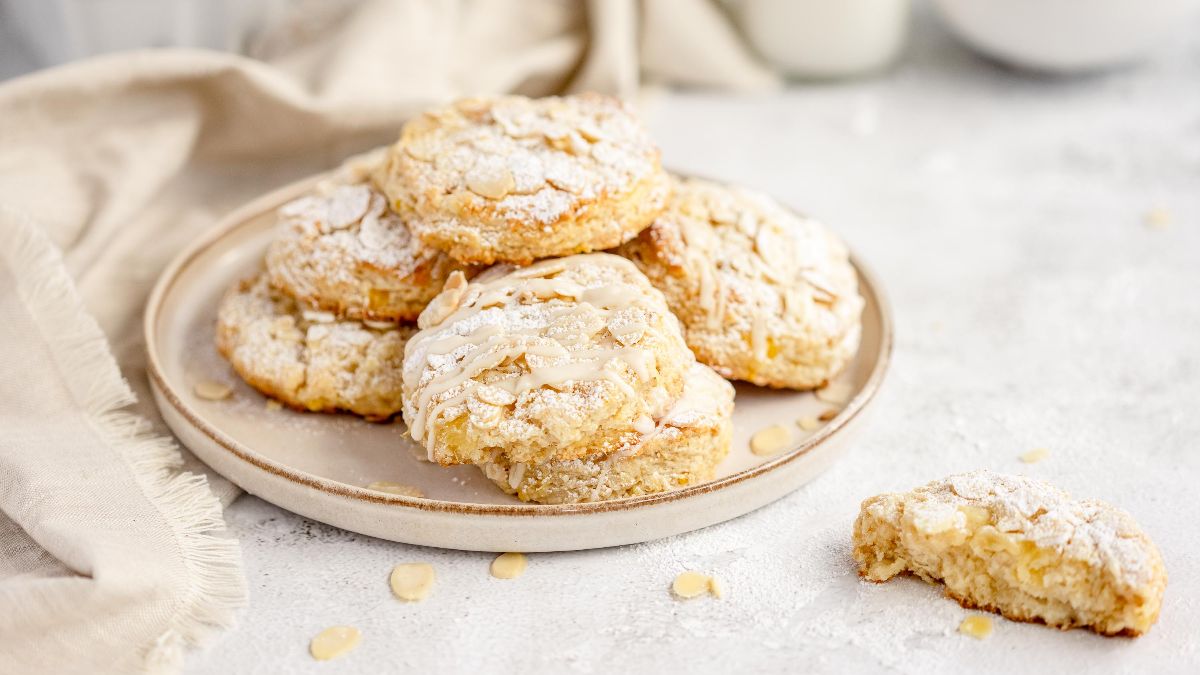 Pineapple Scones - xoxoBella