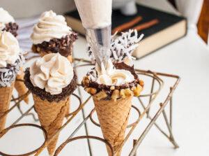 No Bake Cannoli Cones - xoxoBella