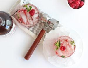Raspberry Bourbon Smash Cocktail - xoxoBella