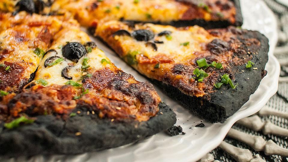 Halloween Pizza with Black Crust - xoxoBella