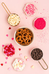 Valentine Pretzel Snack Bites - xoxoBella