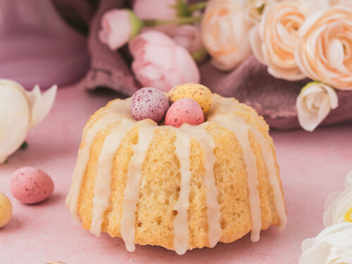 vanilla mini egg cake