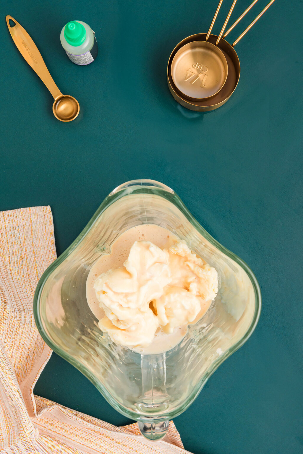 Boozy Shamrock Shake - xoxoBella