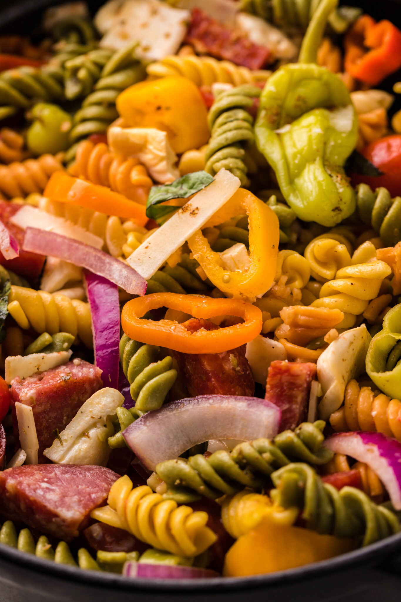 Smoked Italian Pasta Salad with Pepperoncini Dressing - xoxoBella