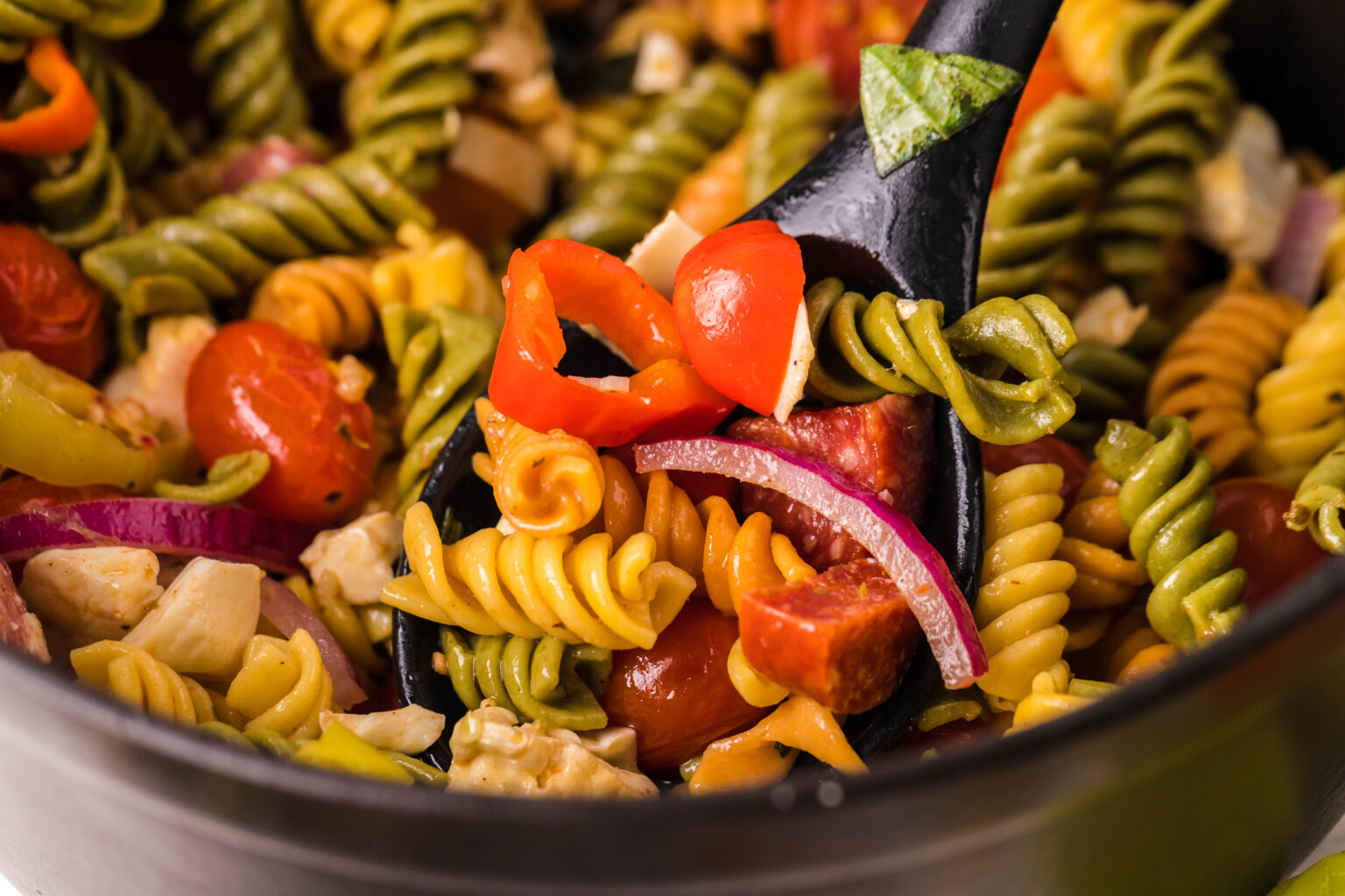Smoked Italian Pasta Salad with Pepperoncini Dressing - xoxoBella