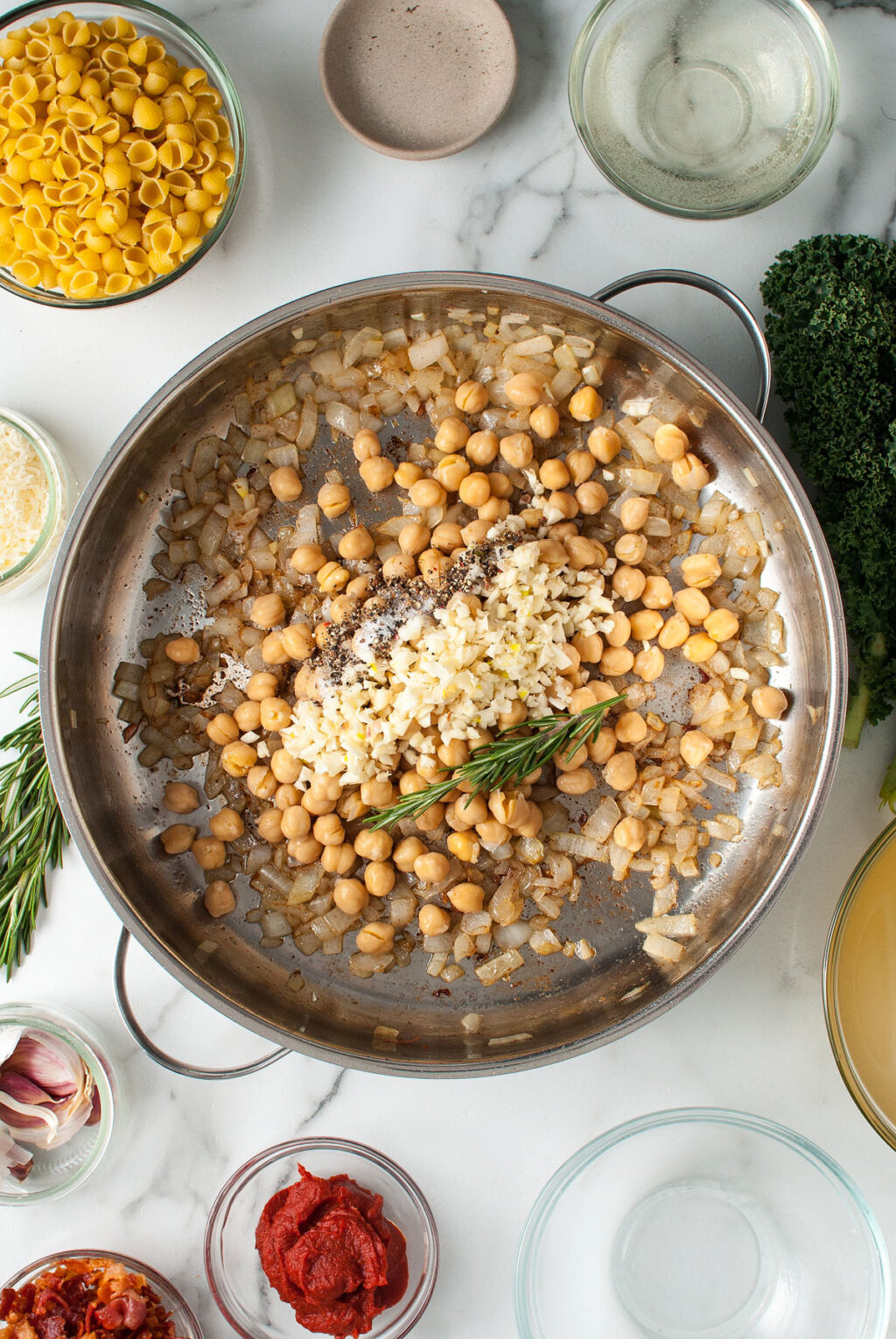 Pasta e Ceci - Pasta and Chickpea Stew - xoxoBella