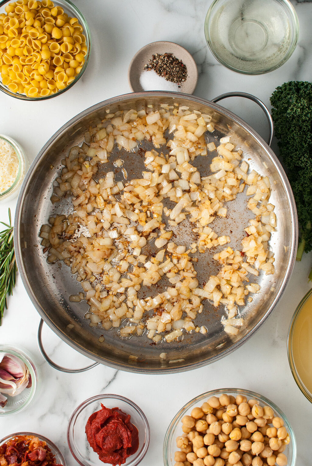 Pasta e Ceci - Pasta and Chickpea Stew - xoxoBella
