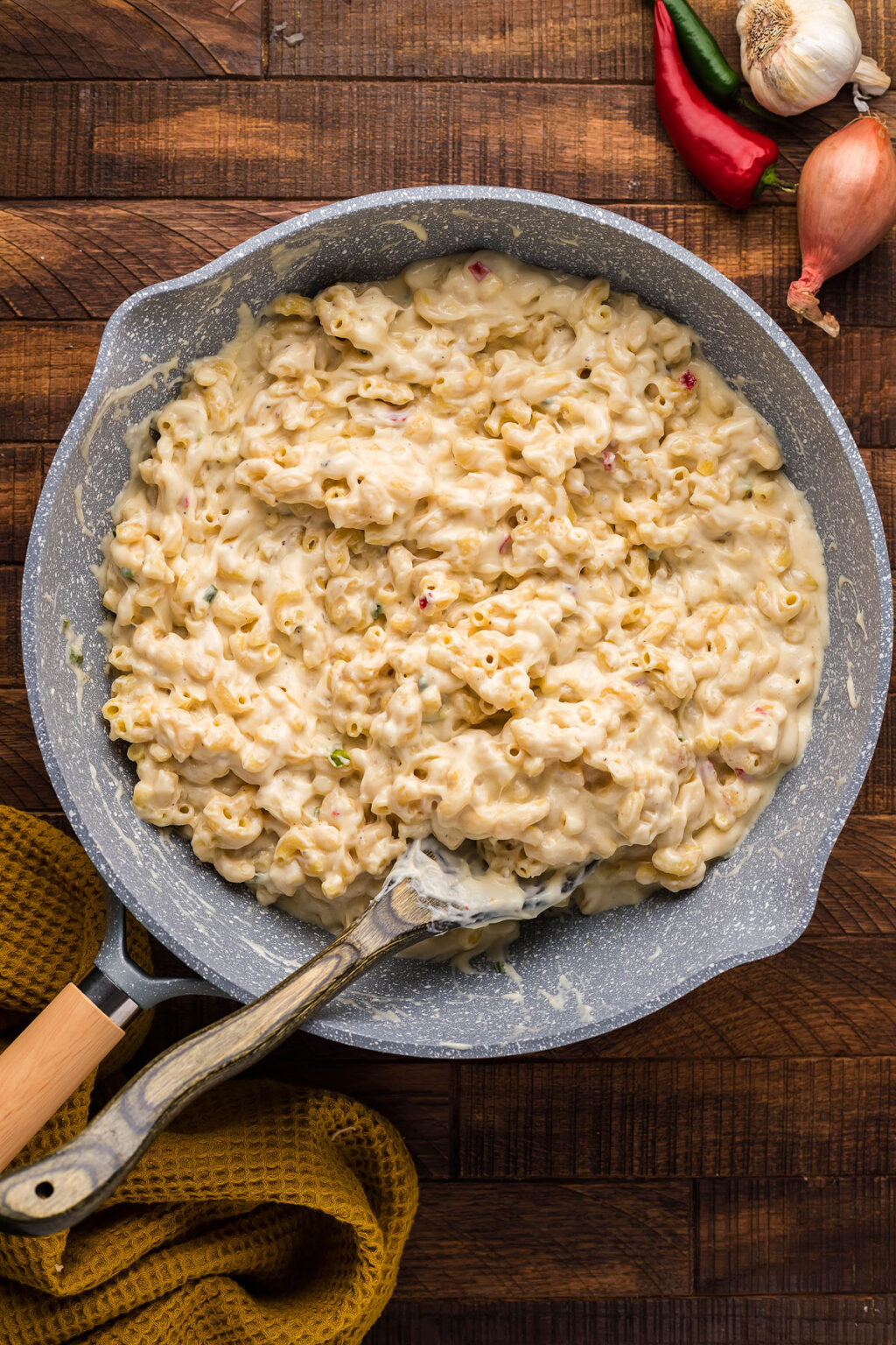 Smoked Gouda Mac and Cheese - xoxoBella