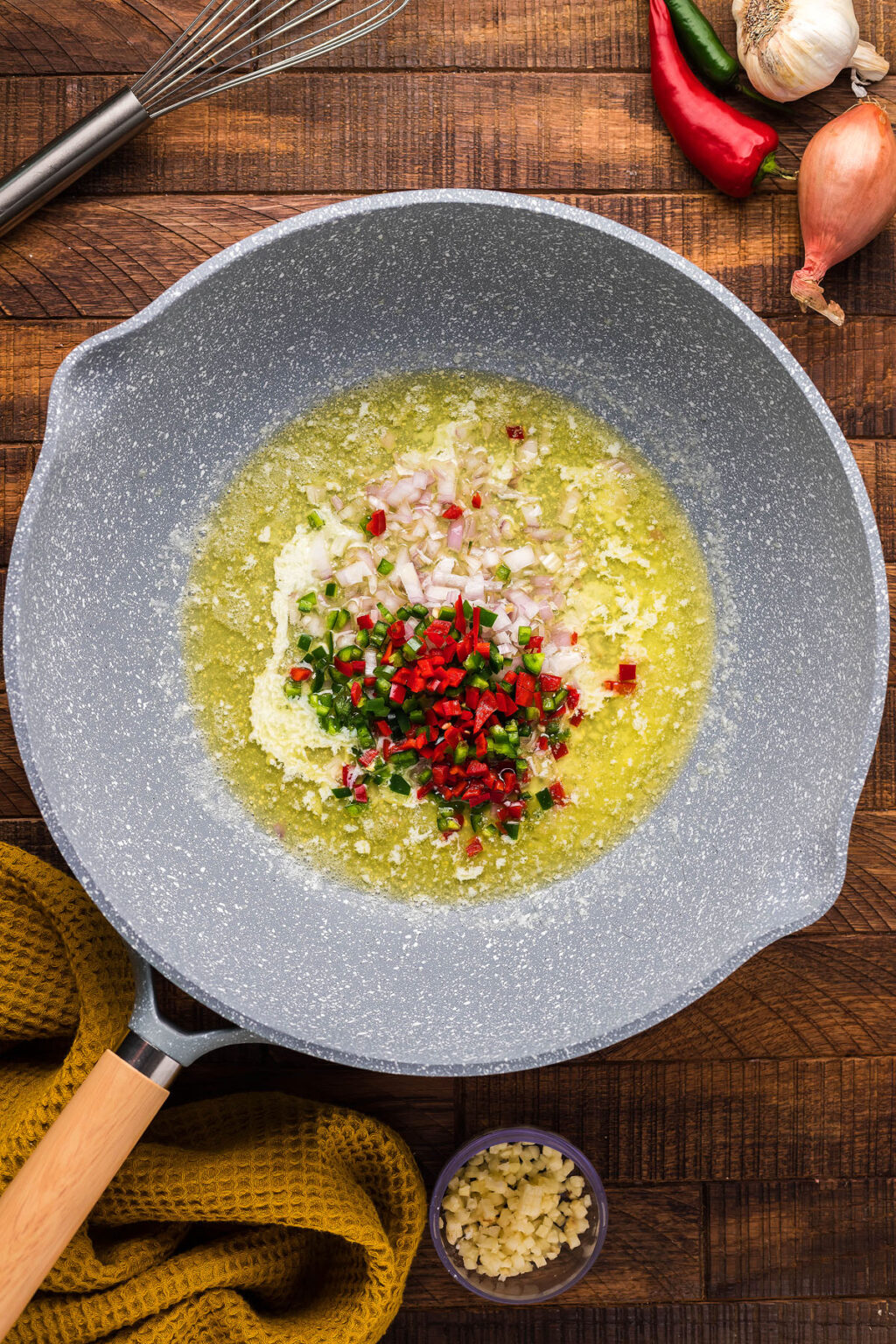 Smoked Gouda Mac and Cheese with Pancetta - xoxoBella