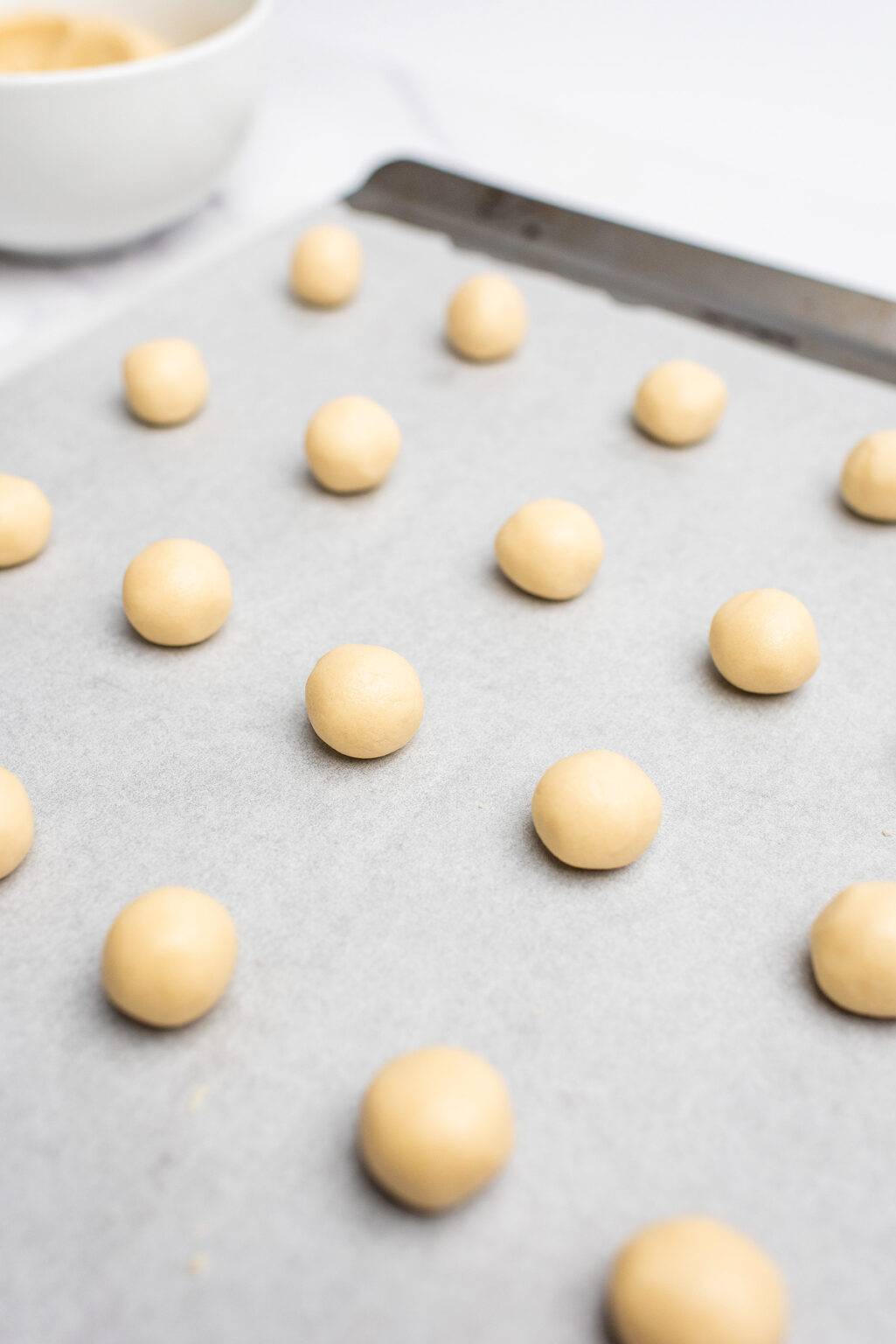 Baci di Dama Mini Italian Chocolate Filled Sandwich Cookies - xoxoBella