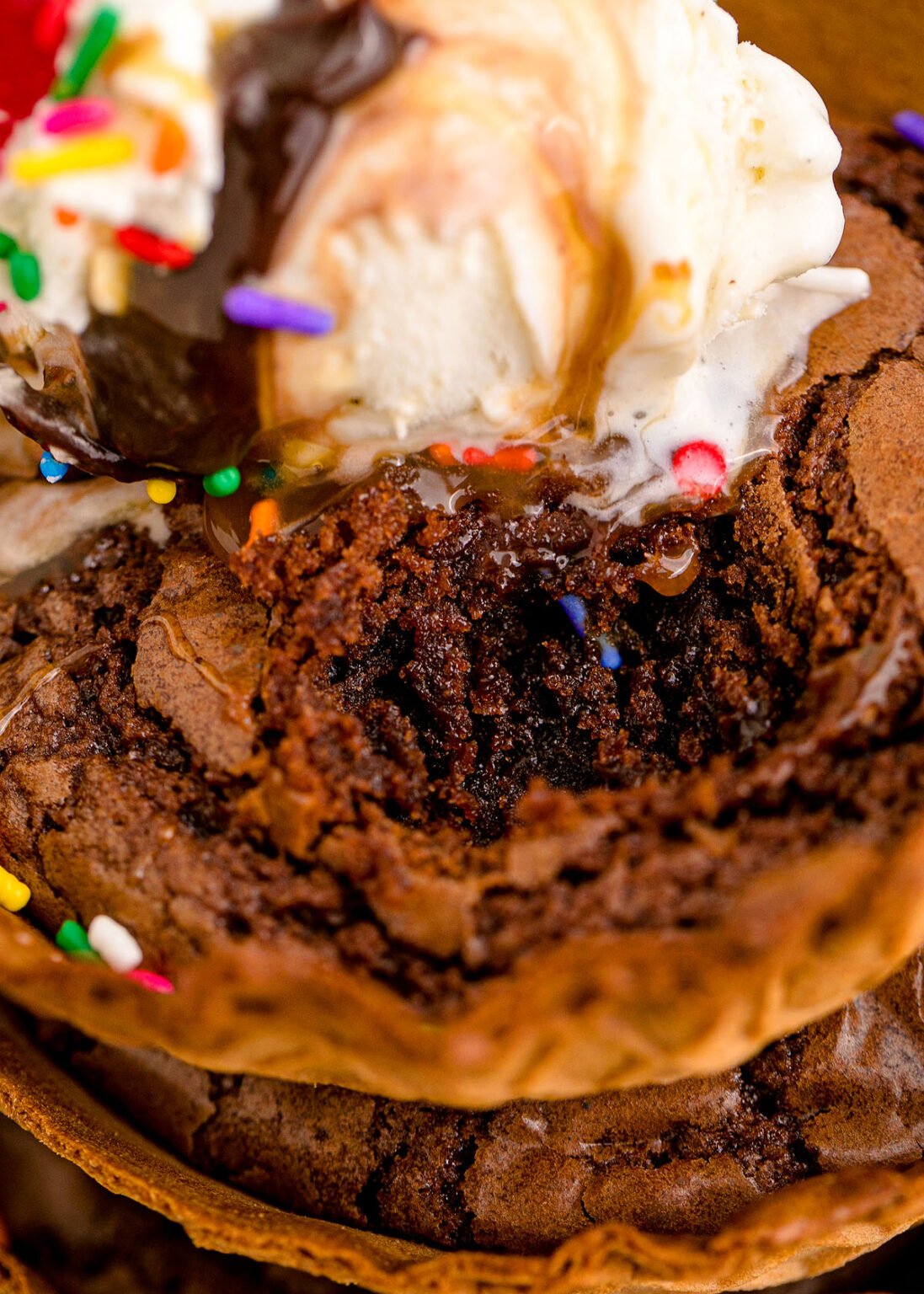 Brownie Sundae Waffle Bowls - xoxoBella