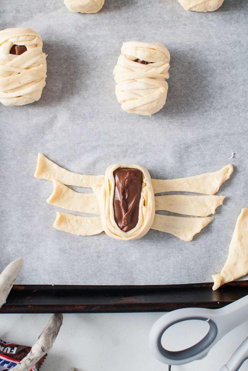 Halloween Snickers Mummy Treats - xoxoBella