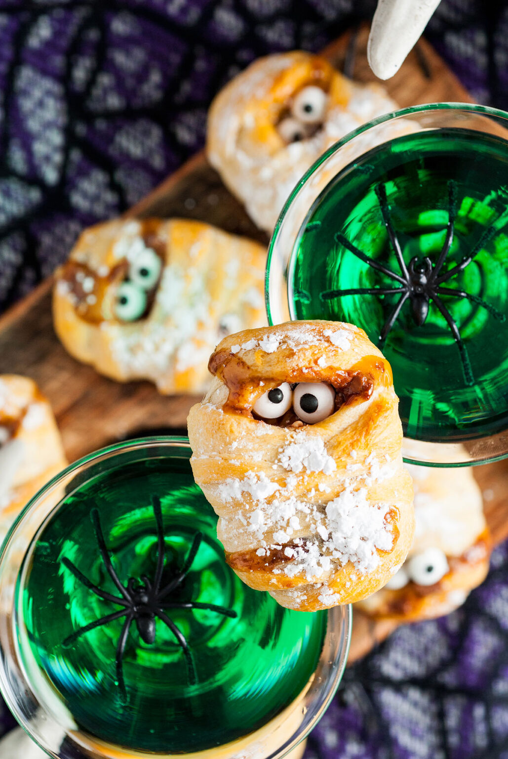 Halloween Snickers Mummy Treats - xoxoBella