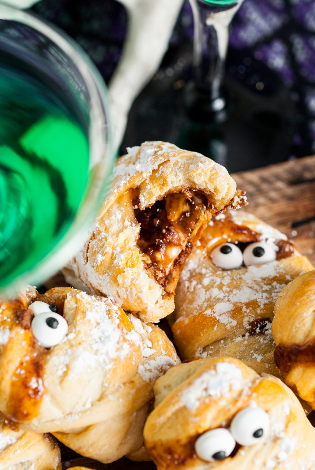 Halloween Snickers Mummy Treats - xoxoBella