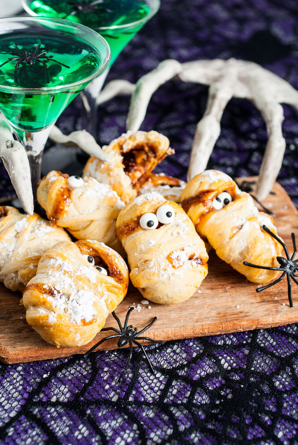 Halloween Snickers Mummy Treats - xoxoBella