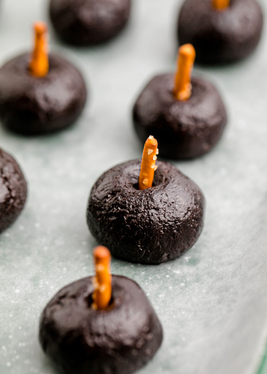 Oreo Apple Balls with Back to School Printable - xoxoBella