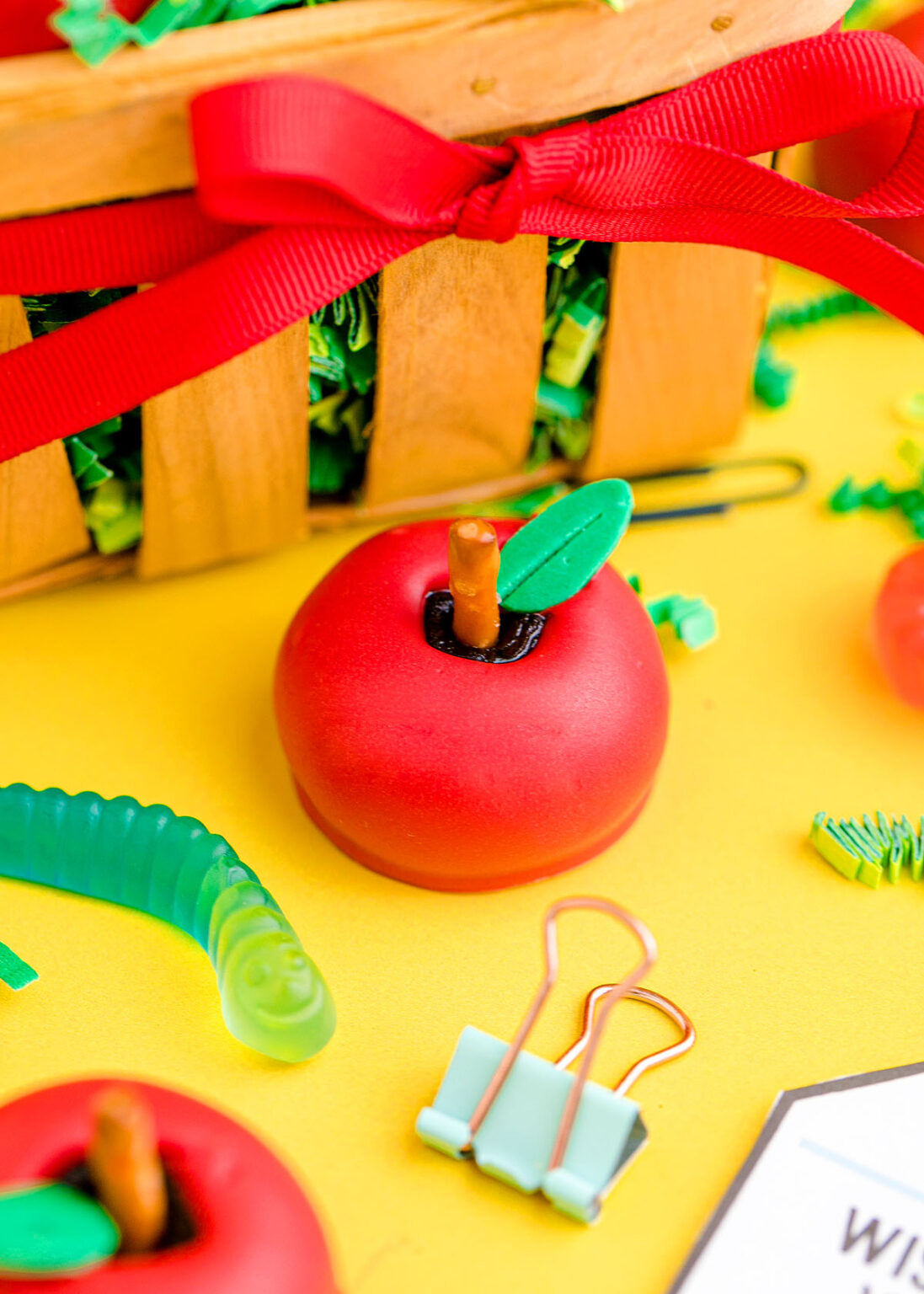 Oreo Apple Balls with Back to School Printable - xoxoBella