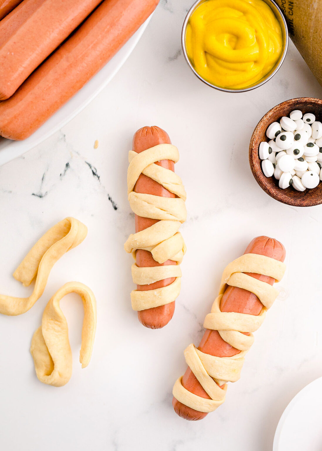 Mummy Halloween Hot Dogs - xoxoBella