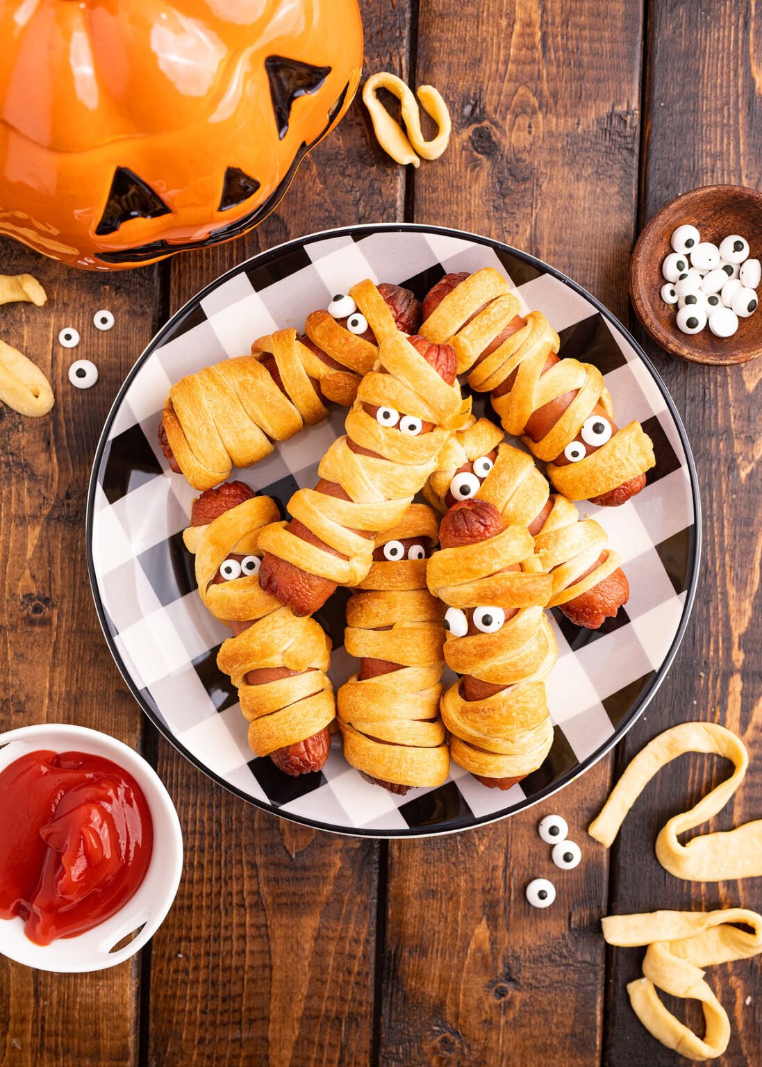 Mummy Halloween Hot Dogs - xoxoBella