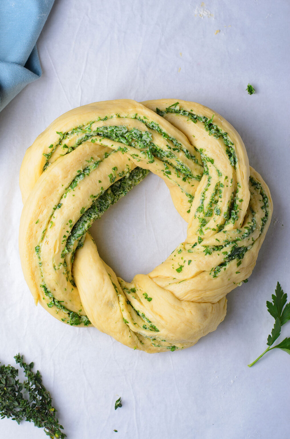 Garlic Herb Bread Wreath - xoxoBella