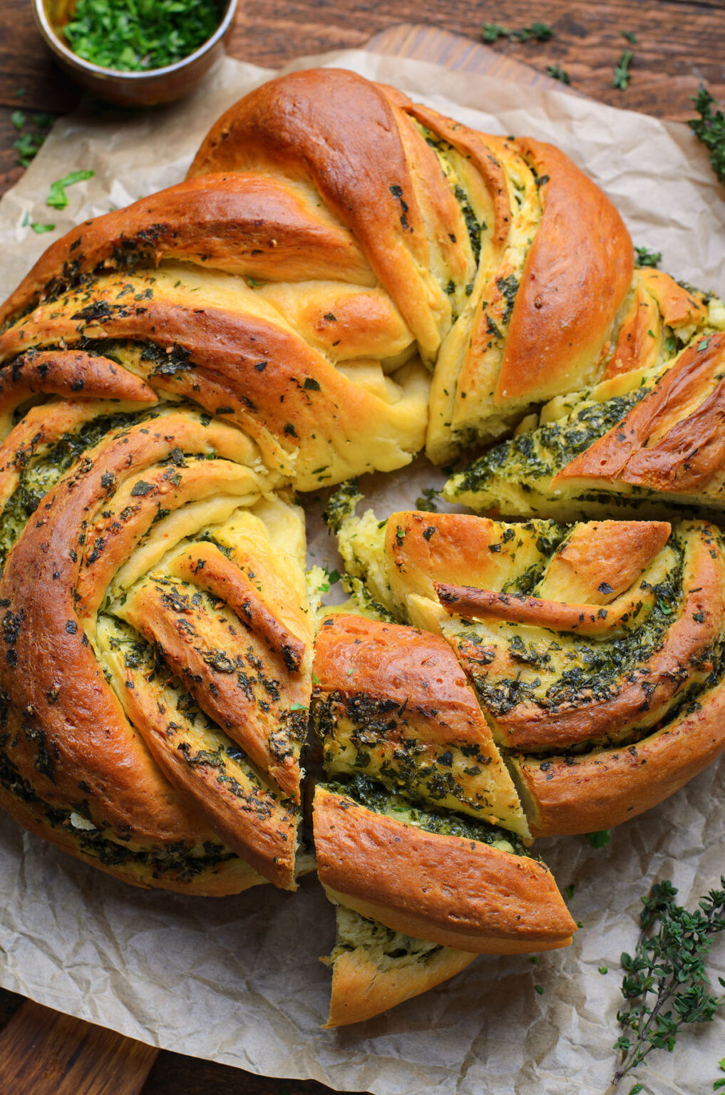 Garlic Herb Bread Wreath - xoxoBella