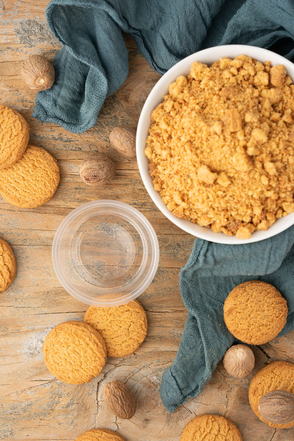 Ginger Snap Eggnog Pudding Shots - xoxoBella