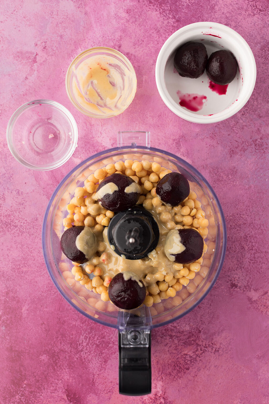 Pink Beetroot Hummus - xoxoBella