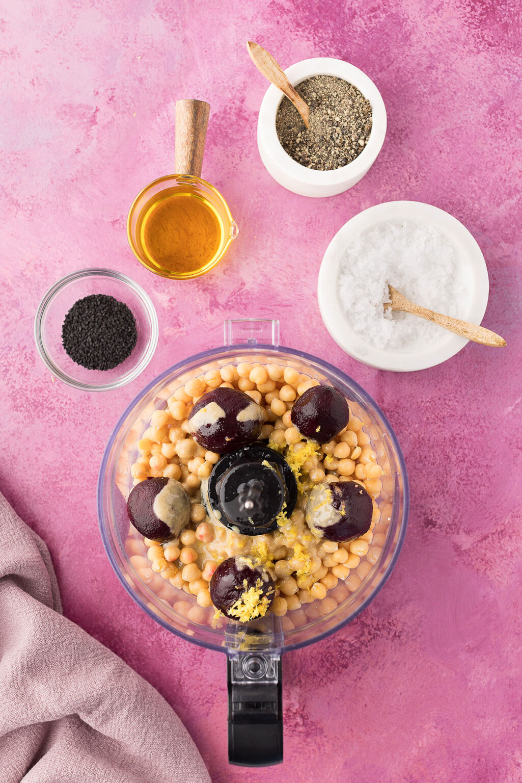 Pink Beetroot Hummus - xoxoBella