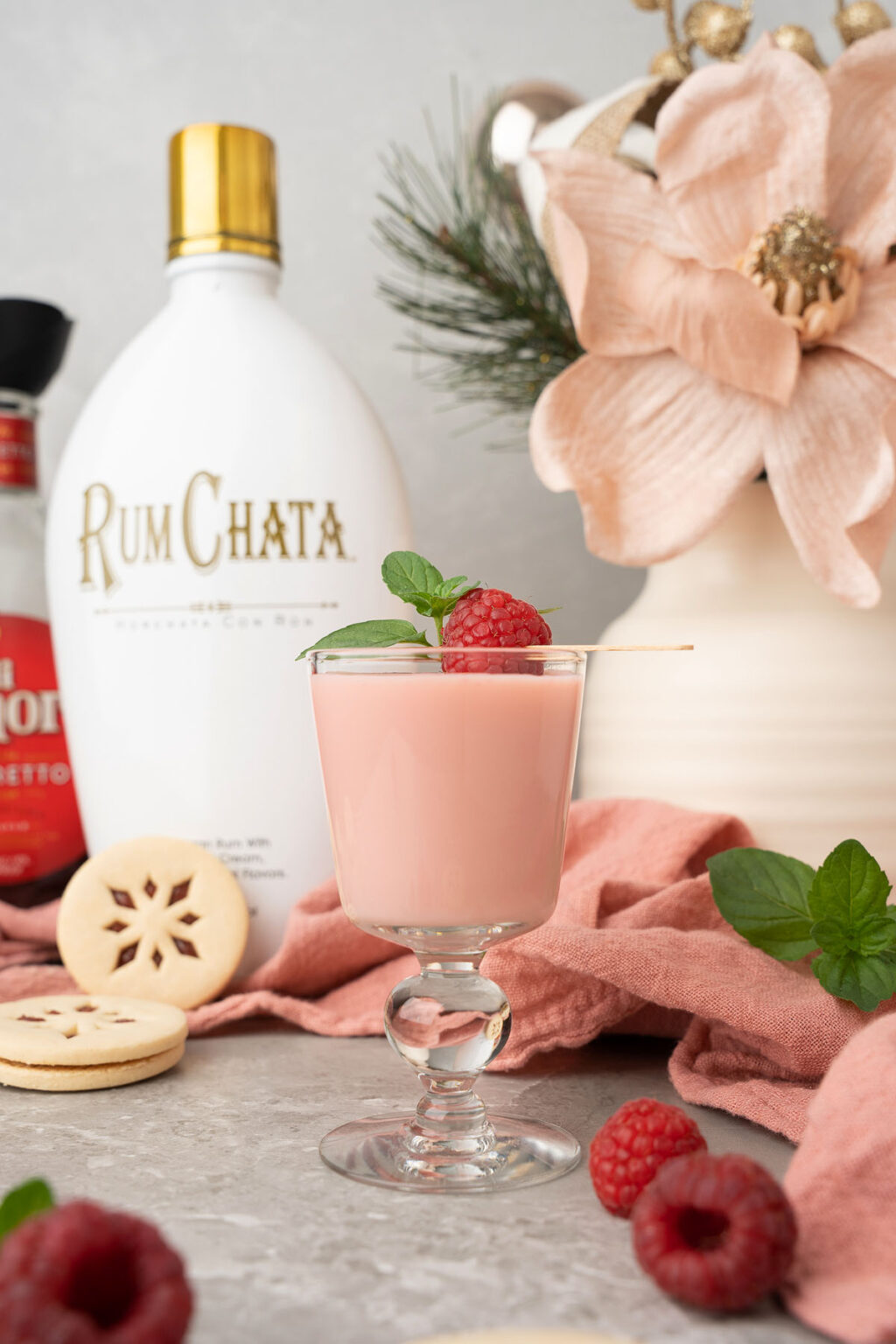 Raspberry Linzer Cookie Shots - xoxoBella