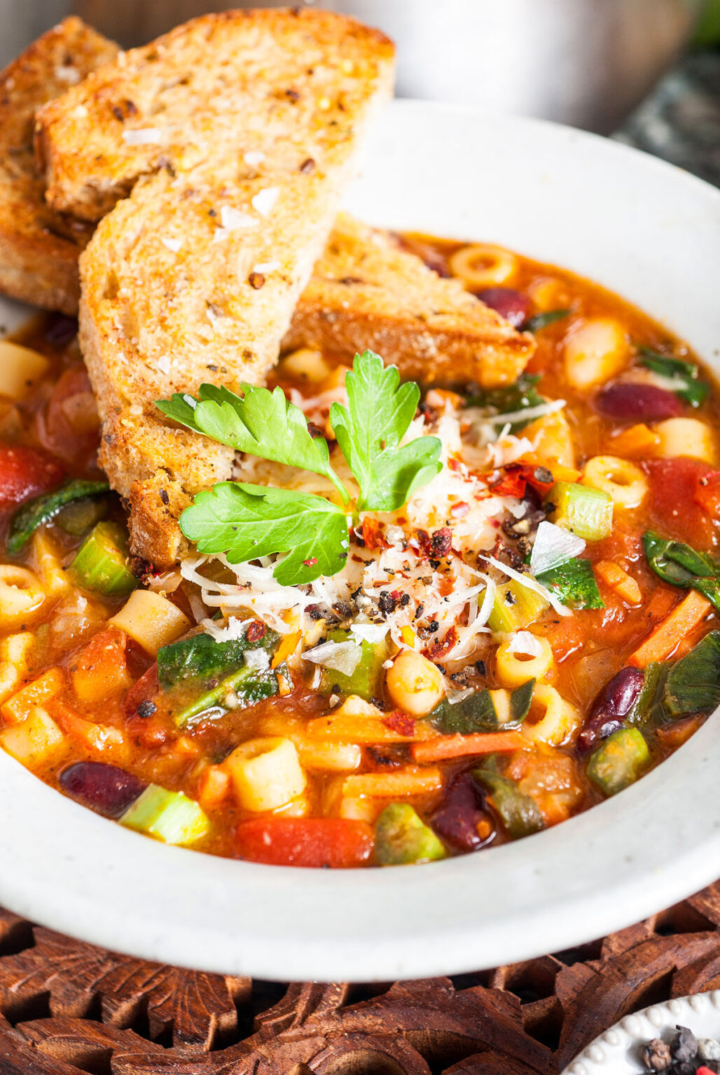 Italian Minestrone Soup - xoxoBella