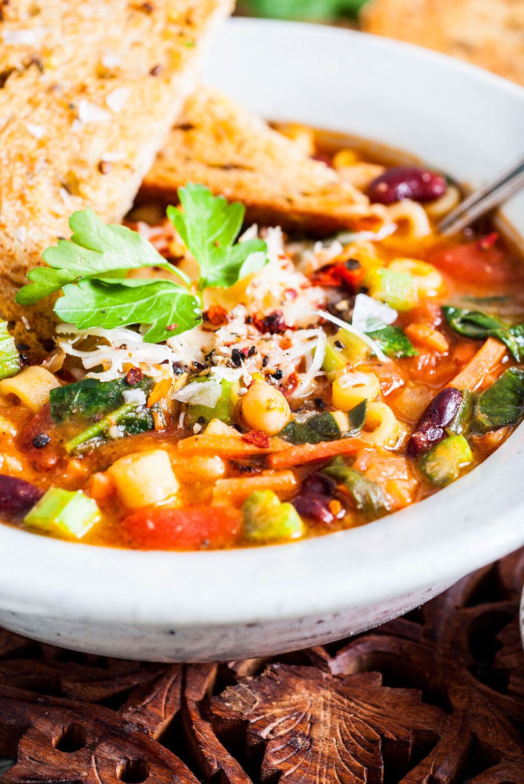 Italian Minestrone Soup - xoxoBella
