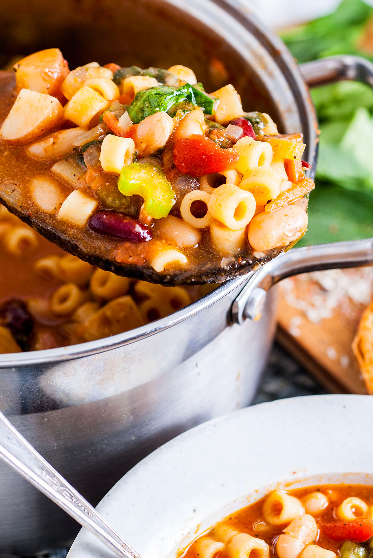 Italian Minestrone Soup - xoxoBella
