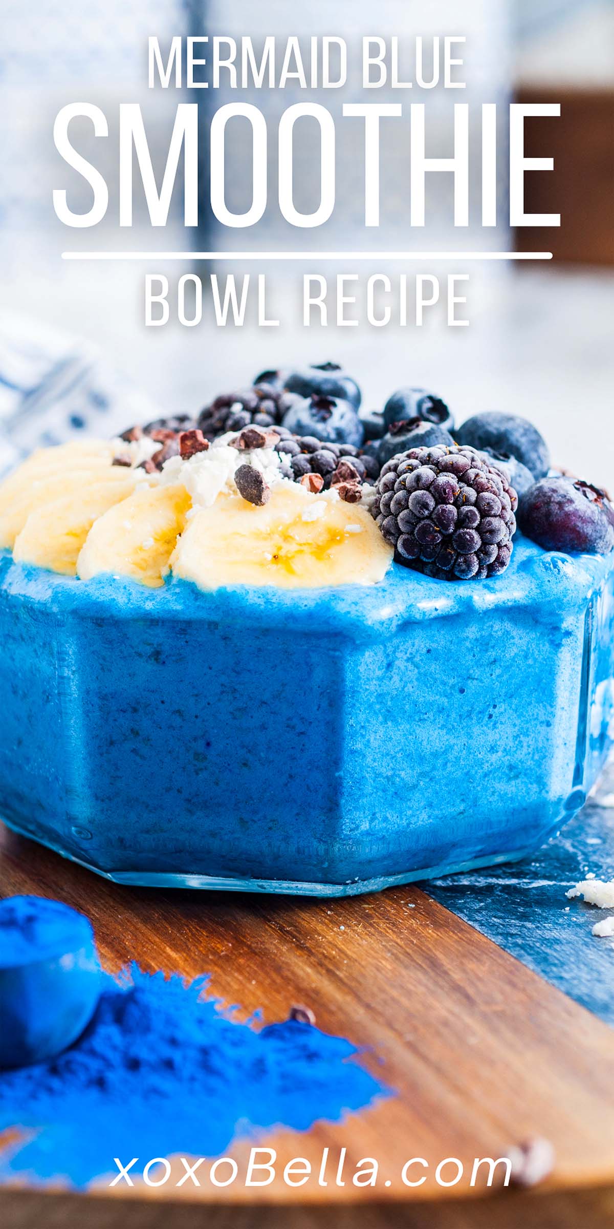 Blue Smoothie Bowl with Spirulina - xoxoBella