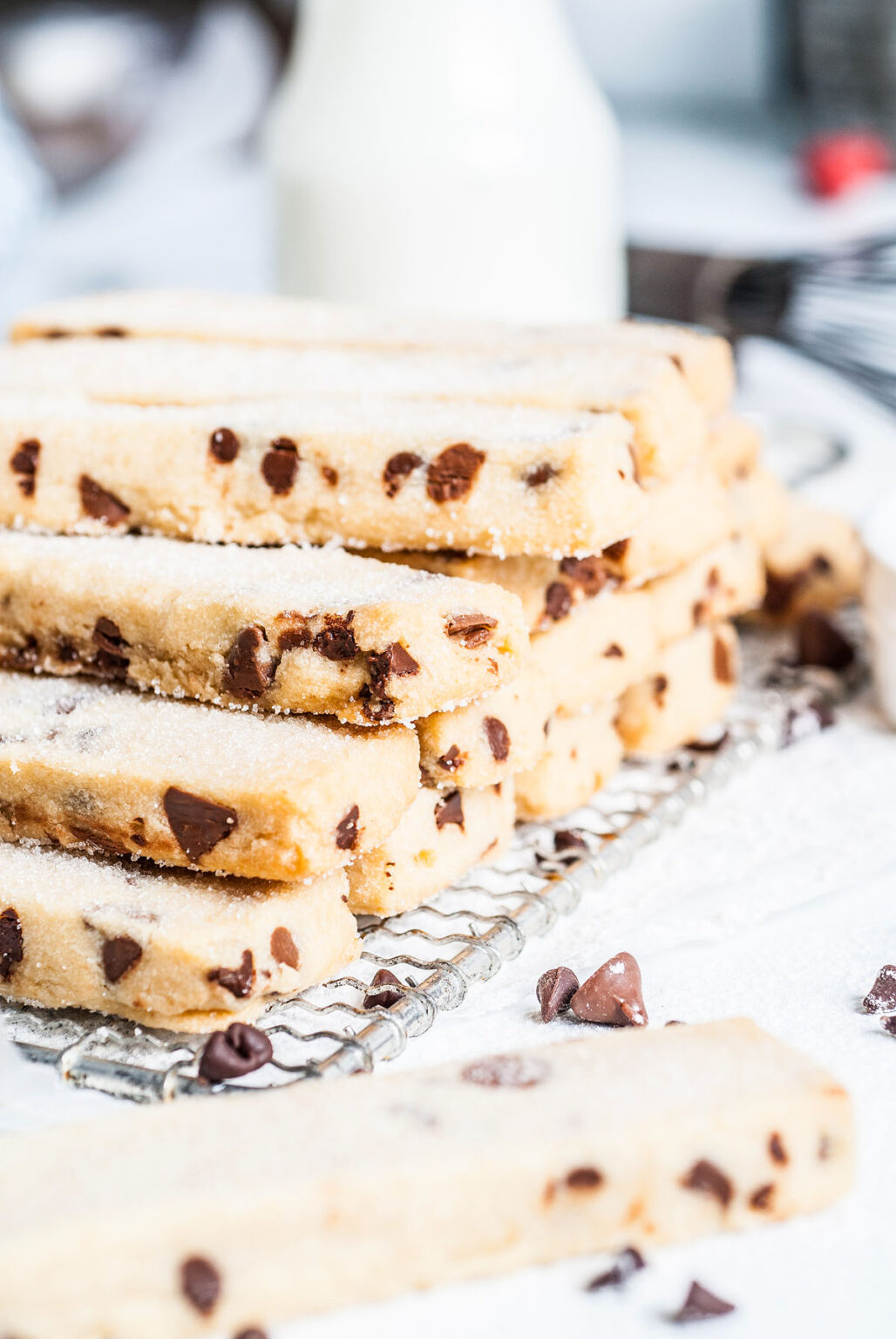 Chocolate Chip Shortbread Cookies - xoxoBella