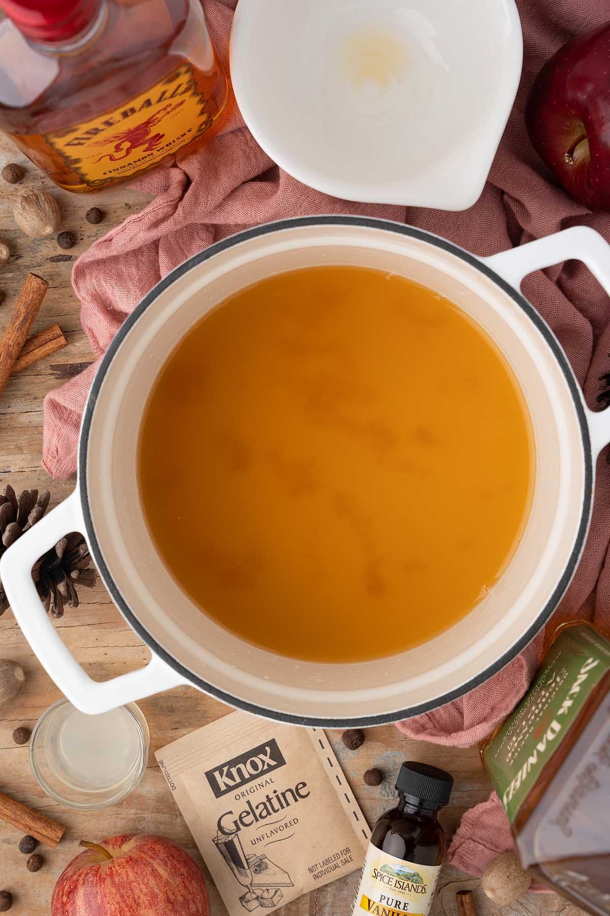 Apple Pie Jello Shots - xoxoBella