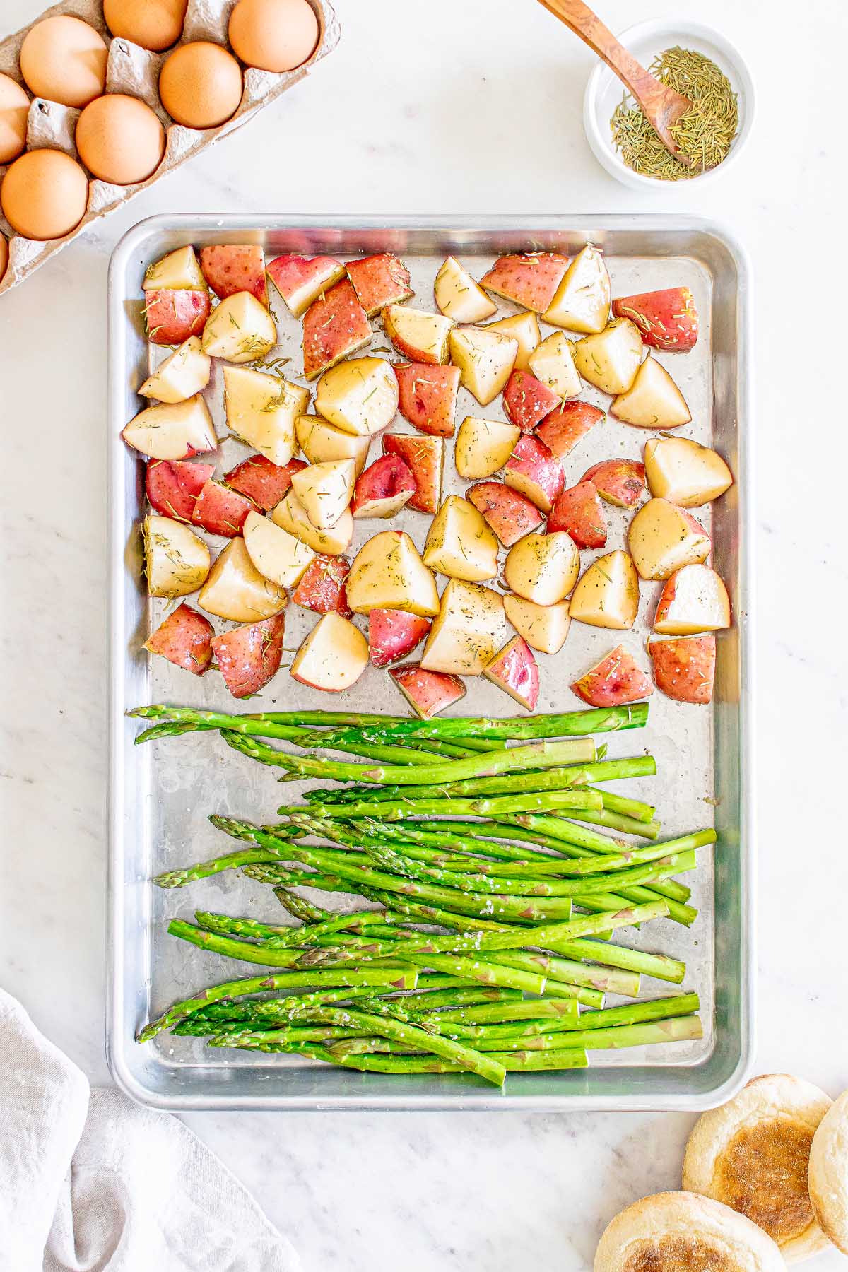 Sheet Pan Eggs Benedict - xoxoBella