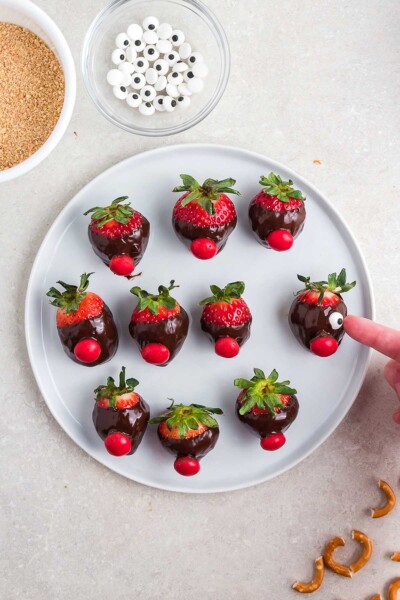 Chocolate Covered Strawberry Reindeer - xoxoBella