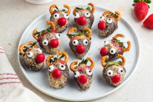 Chocolate Covered Strawberry Reindeer - xoxoBella