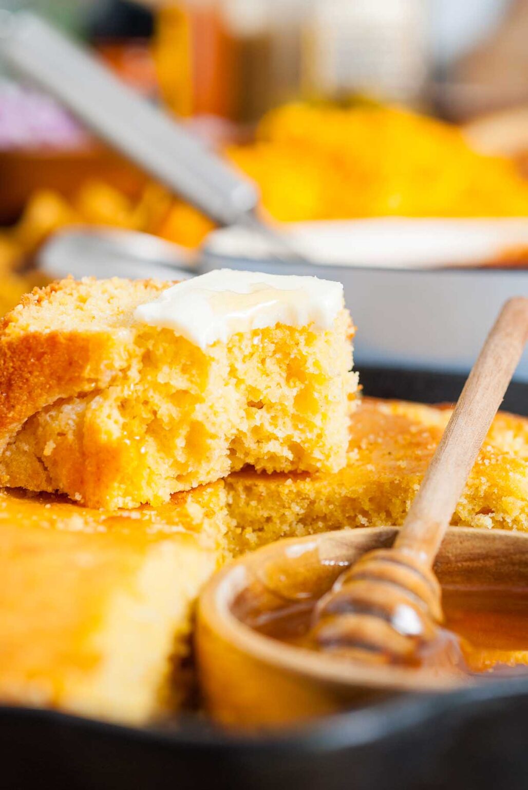 Sweet Skillet Cornbread - xoxoBella