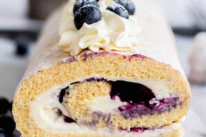 22 Old-Fashioned Swiss Roll Recipes That Take the Cake - xoxoBella
