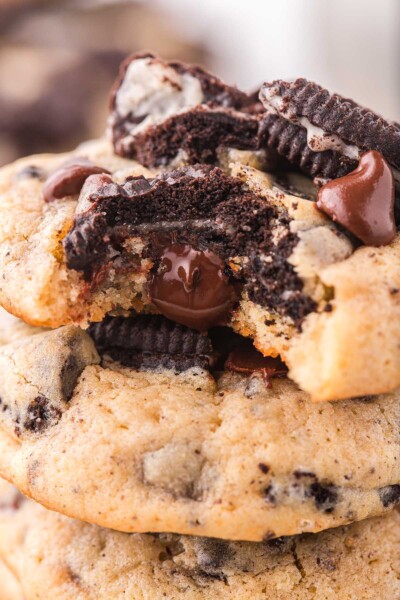 Oreo Chocolate Chip Cookies - xoxoBella