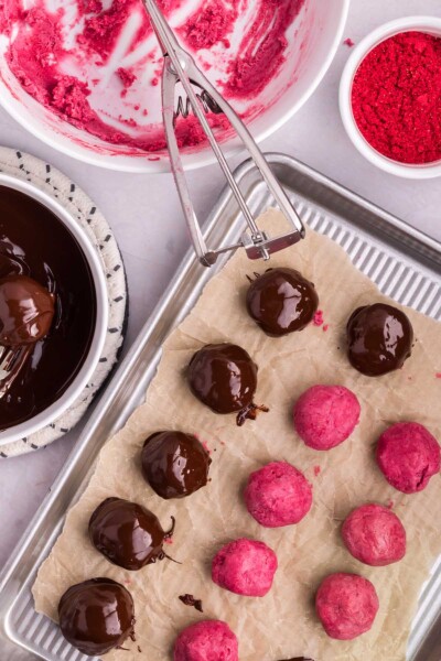 Raspberry Truffles Recipe - xoxoBella