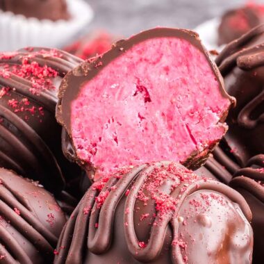 Raspberry Truffles Recipe - xoxoBella