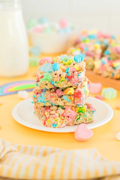 Lucky Charms Rice Krispie Treats - xoxoBella