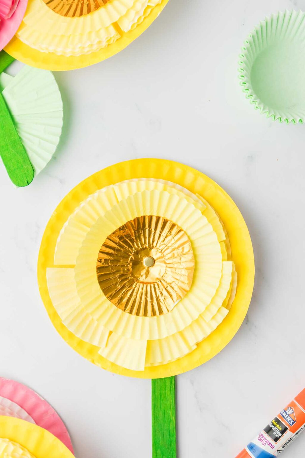 Cute Paper Plate Flower Craft - xoxoBella