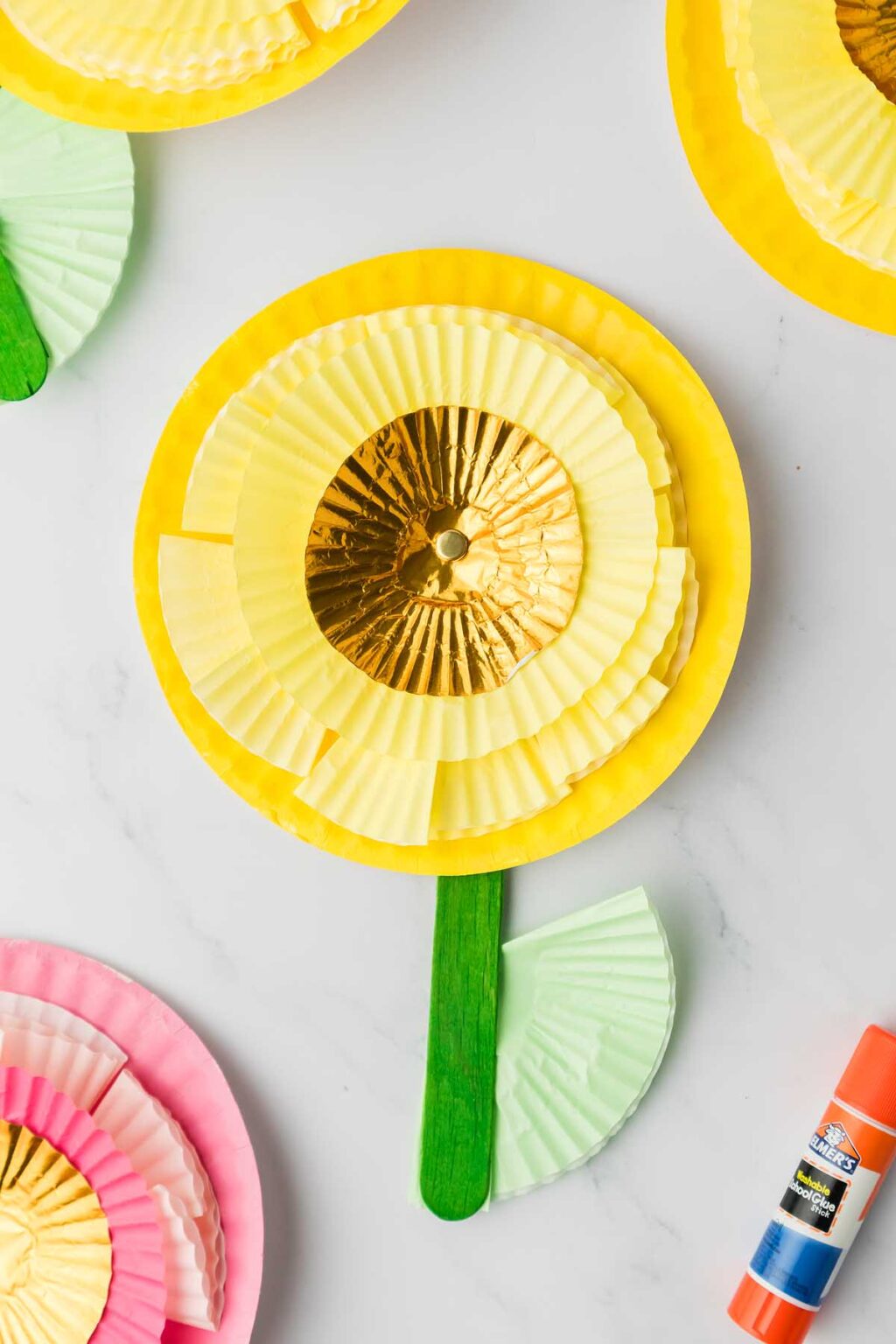 Cute Paper Plate Flower Craft - xoxoBella