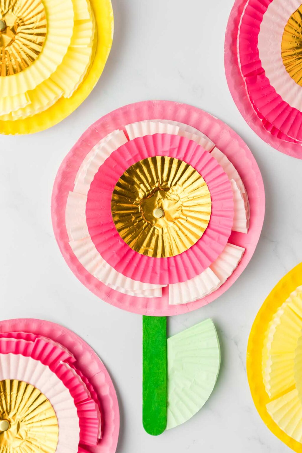 Cute Paper Plate Flower Craft - xoxoBella