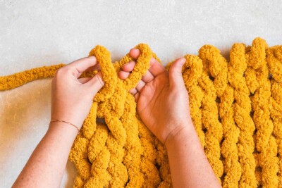 How to Make a Chunky Hand Knit Blanket - xoxoBella