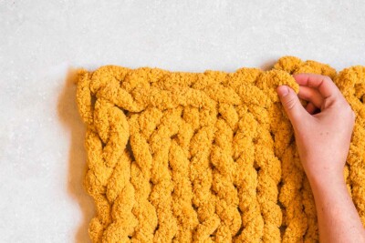 How to Make a Chunky Hand Knit Blanket - xoxoBella