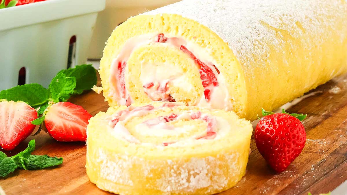 22 Old-Fashioned Swiss Roll Recipes That Take the Cake - xoxoBella